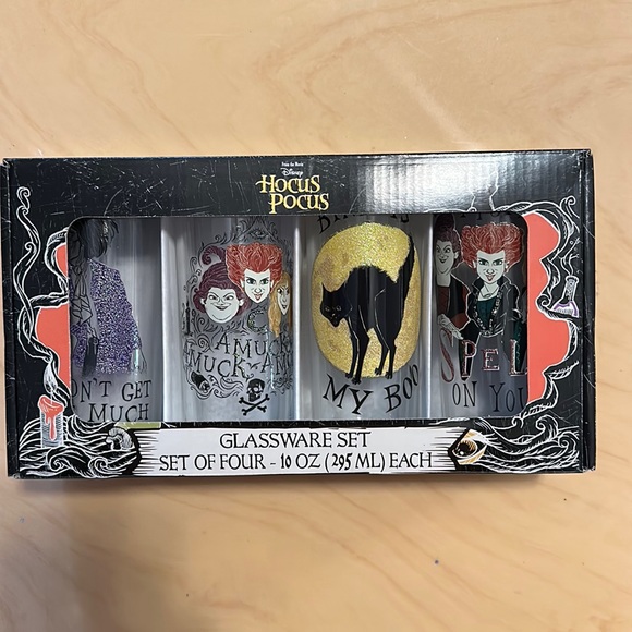 Disney | Dining | Disney Hocus Pocus Set Of 4 Oz Glass Tumblers Brand ...